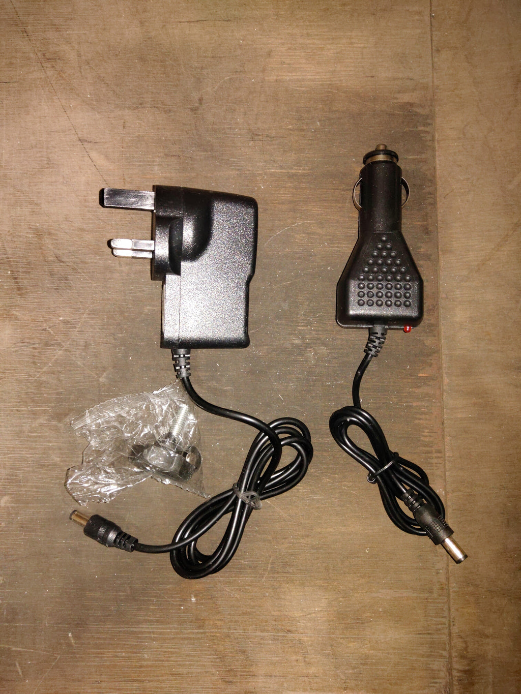 AIKO 200W LED Rechargeable Sport Lamp Flood Light | Model: LED-GYRLF20