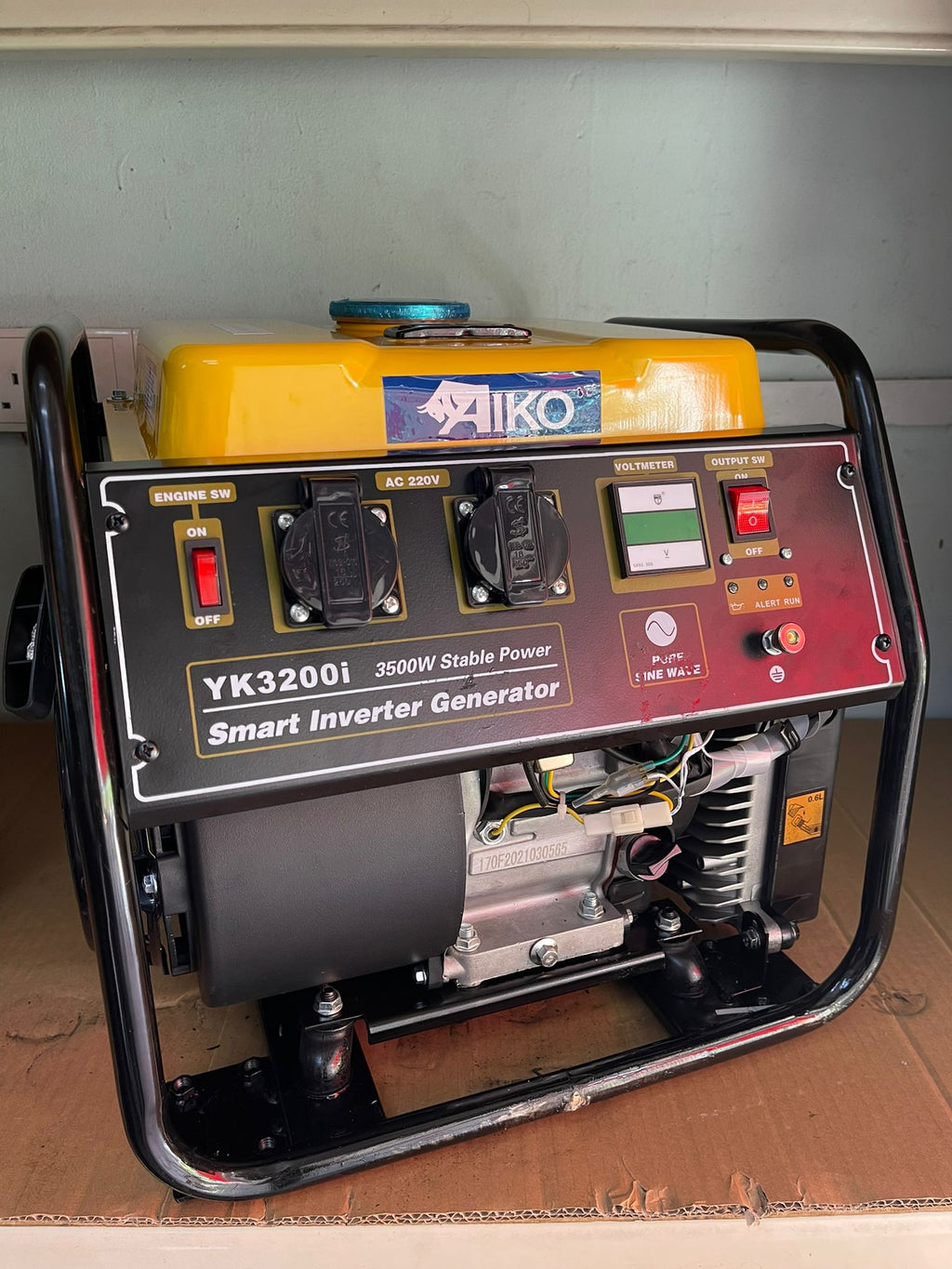 Aiko 220V 3500W Smart Inverter Gasoline Generator with 2 sockets for 3