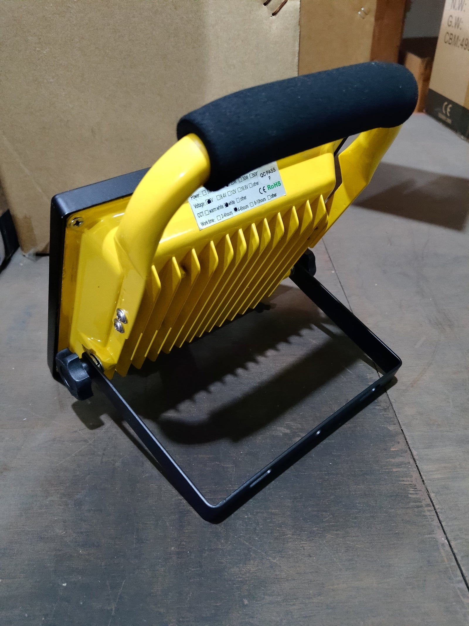 Aiko 20W LED Rechargeable Sport Lamp Flood Light | Model: LED-GYRLF20A