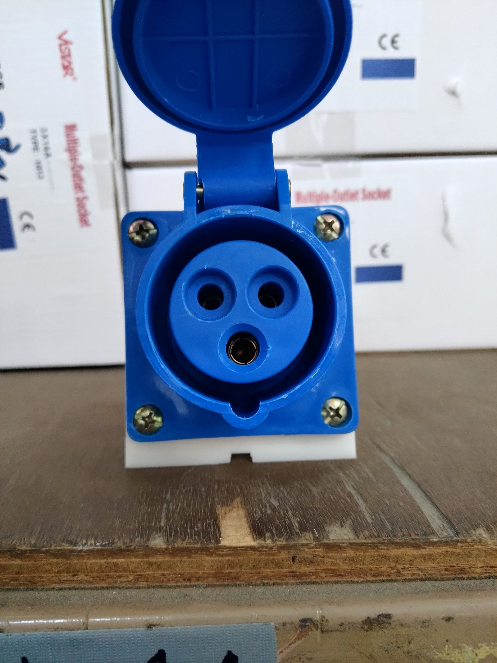 CEE Wall Socket | Model: CEE-W