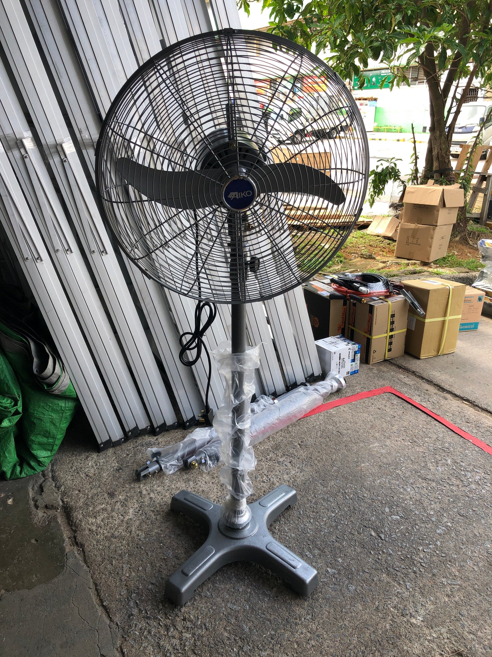 Industrial Stand Fan | Sizes : 20" , 26"