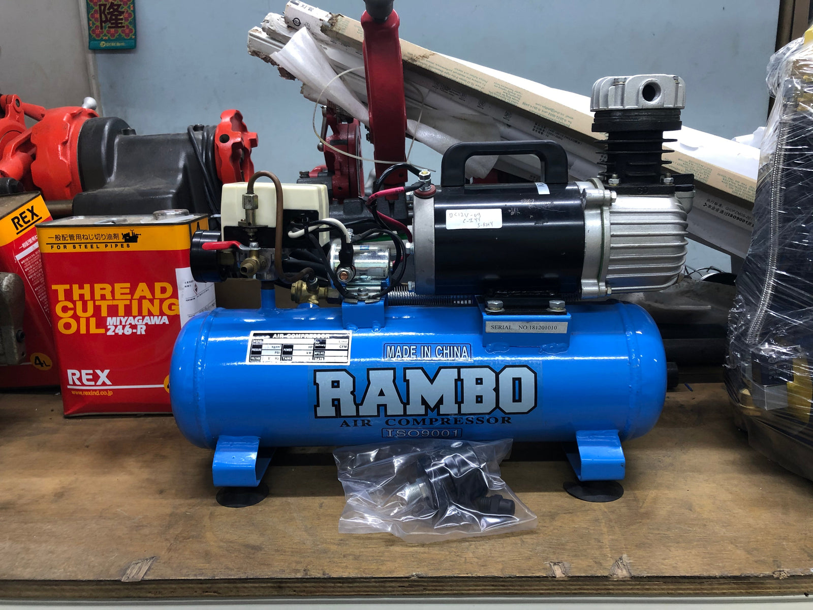 Rambo DC12V 142L/min Air Compressor | Model : DC12V | Tank Sizes : 9L
