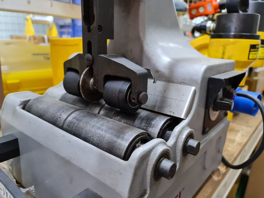 Tuwei Pipe Cutting Machine 5/8"-2" SS | Model : TWQ-VIIA